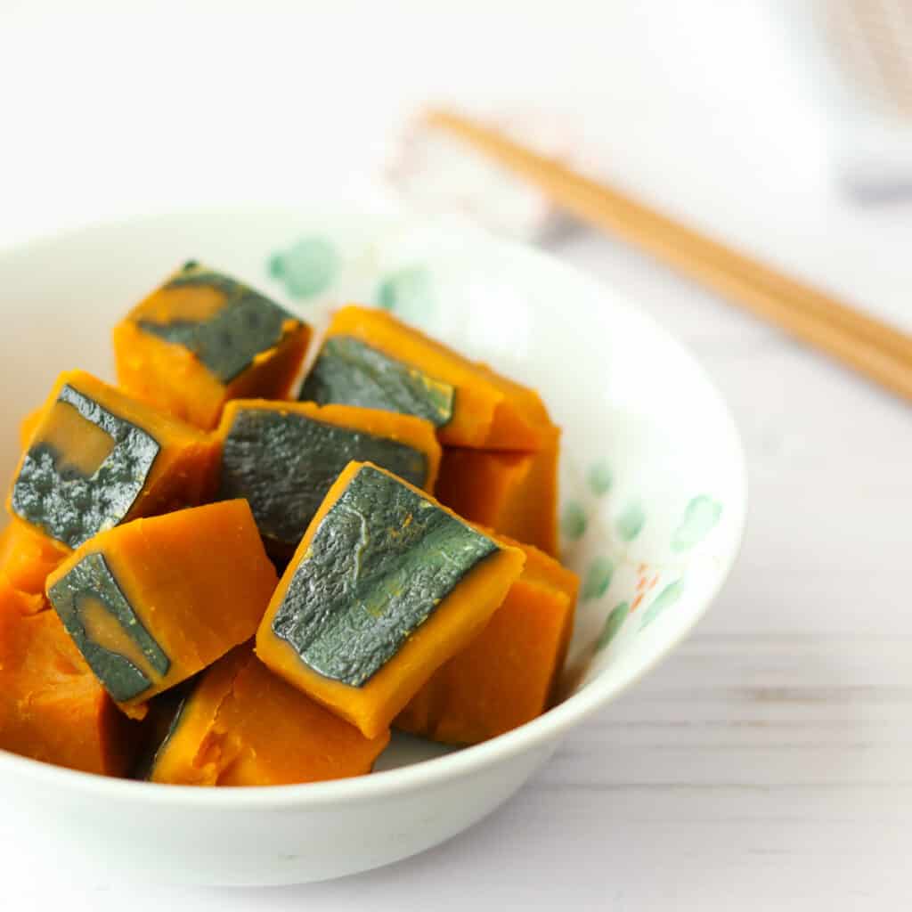 Kabocha no Nimono (Simmered Squash) - Umami Pot