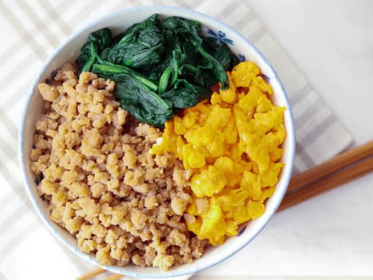 Soboro Don (Ground Chicken Bowl) - Umami Pot