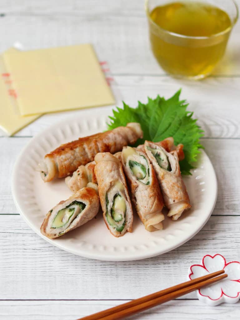 Nikumaki (Japanese Pork Rolls) with Shiso and Cheese - Umami Pot