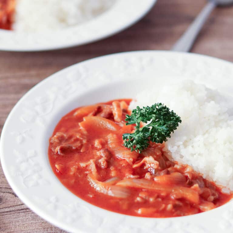 Hayashi Rice (Japanese Hashed Beef with Rice) - Umami Pot