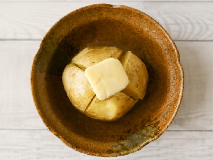 Jaga Butter (Japanese Buttered Potatoes) - Umami Pot