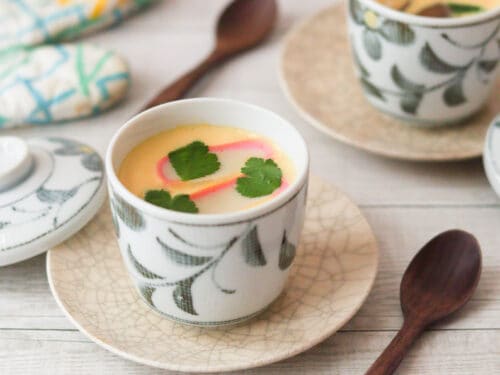Chawanmushi (Japanese Savory Egg Custard) - Umami Pot