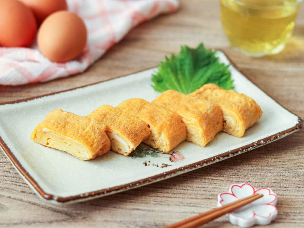 Savory Tamagoyaki (Kansai-Style Japanese Rolled Omelet) - Umami Pot