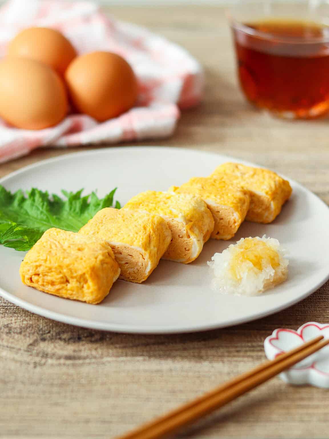 Dashimaki Tamago (Japanese Rolled Omelet with Dashi) - Umami Pot