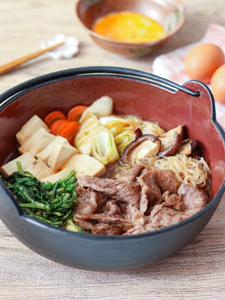 Sukiyaki (Japanese Beef Hot Pot) - Umami Pot