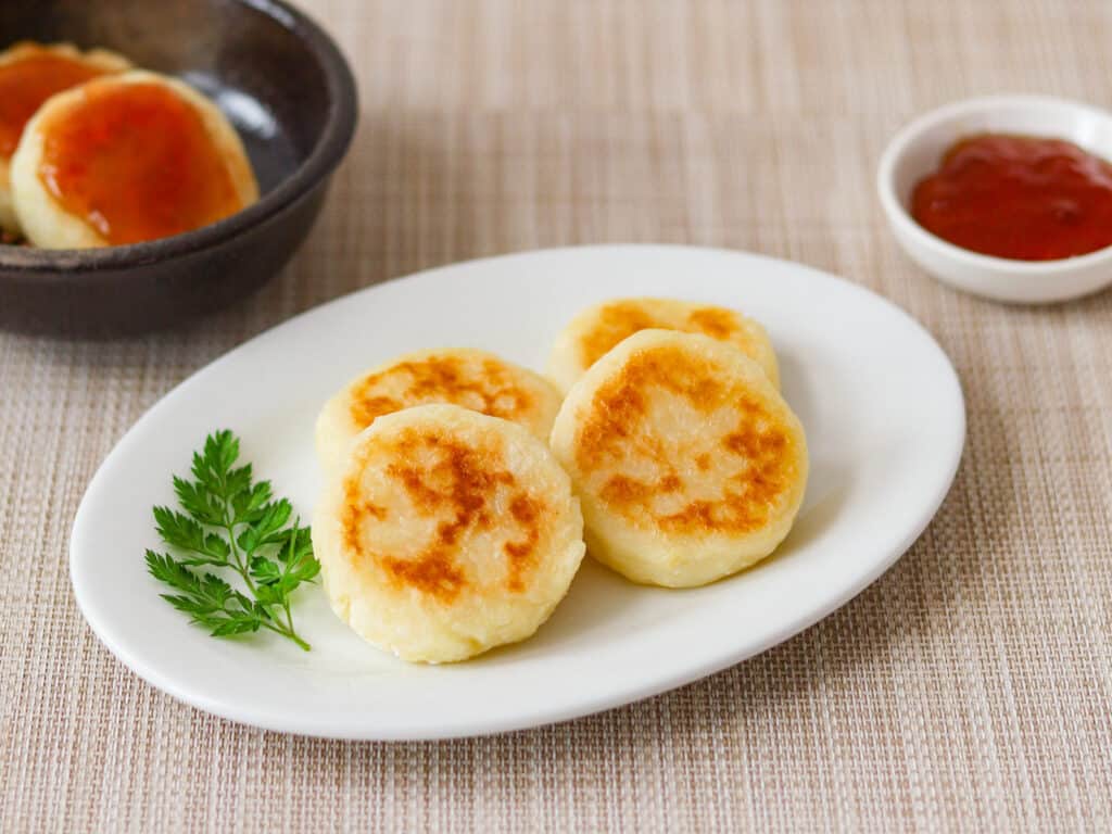 Imo Mochi (Potato Mochi) - Umami Pot