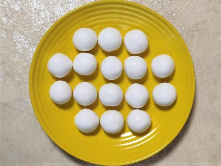 Mitarashi Dango (Japanese Rice Dumplings with Sweet Soy Glaze) - Umami Pot