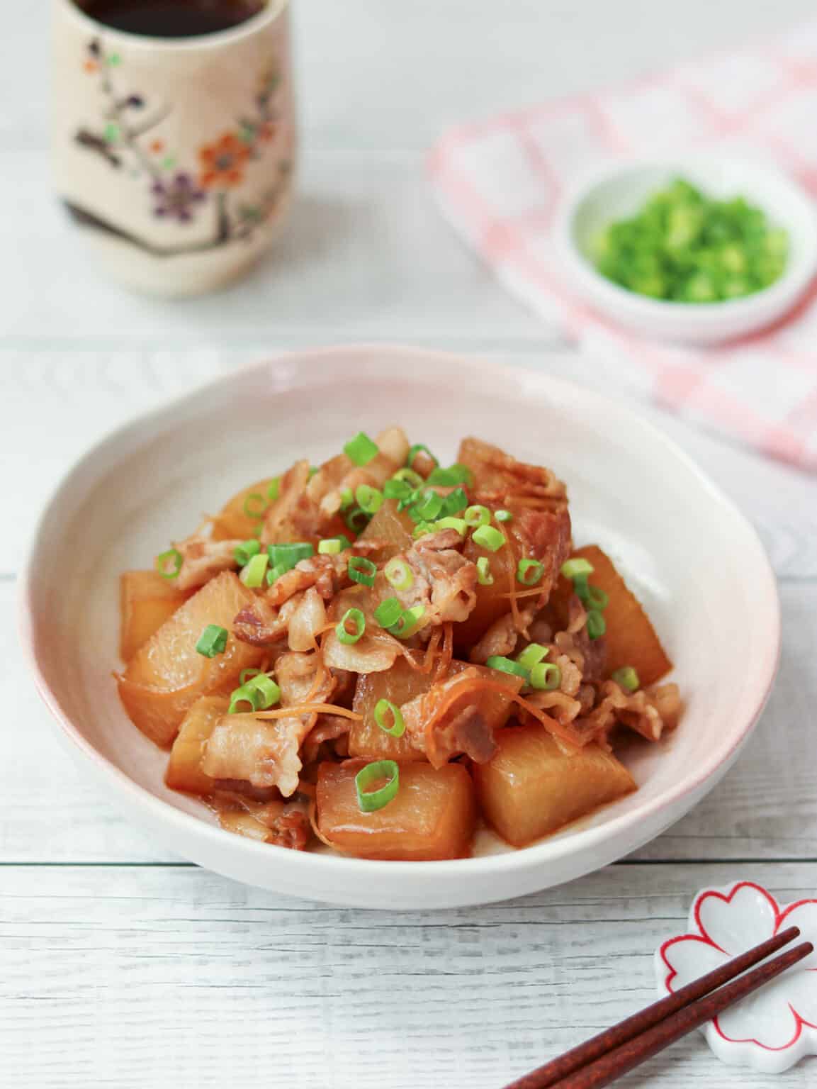 Butabara Daikon (Japanese Simmered Pork Belly and Daikon Radish ...