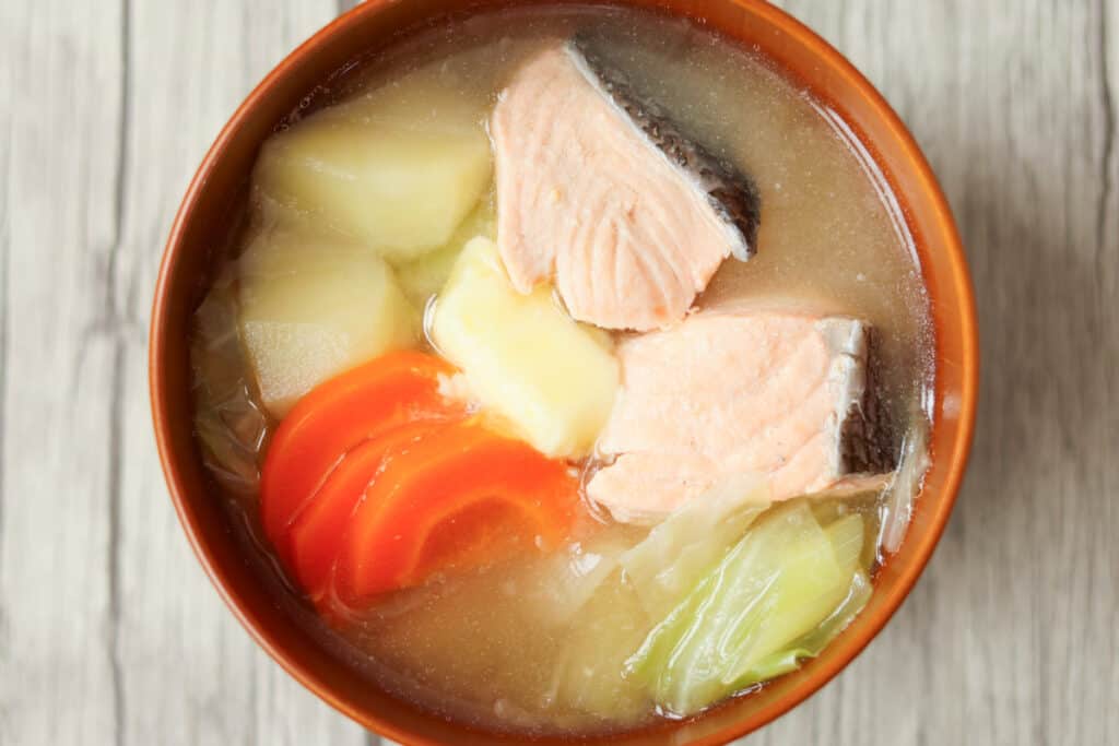 Ishikari Jiru (Japanese Salmon Miso Soup) - Umami Pot