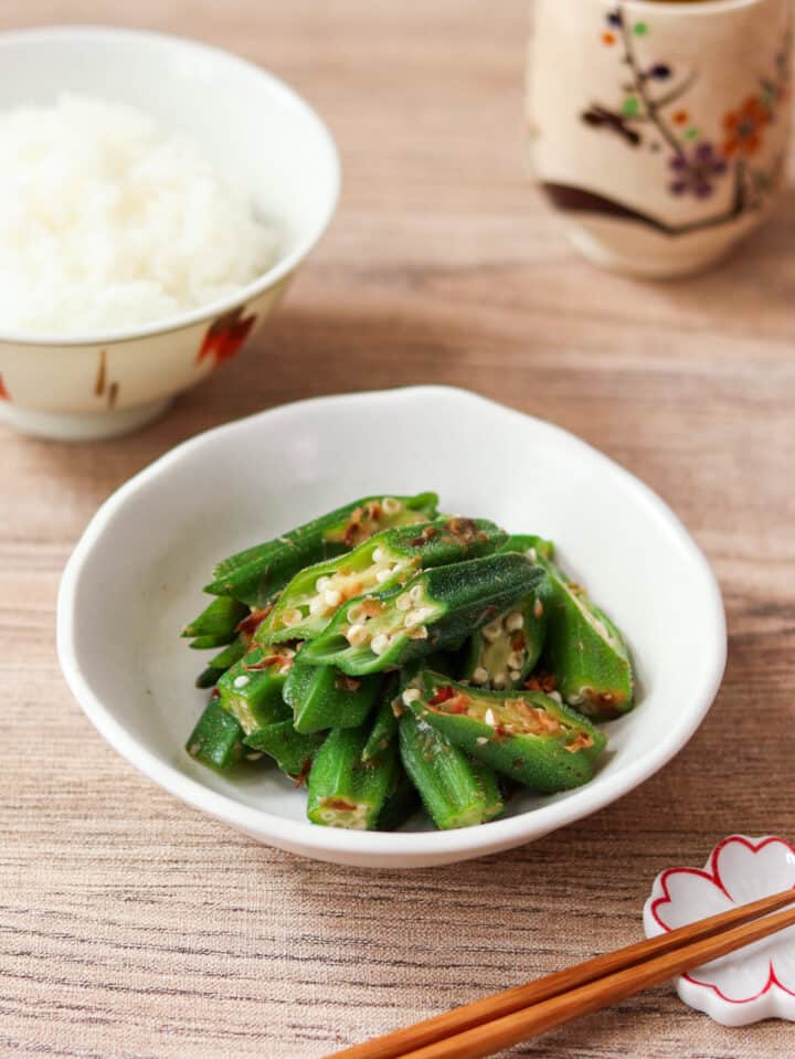 Okra Okaka-ae (Tossed with Bonito Flakes and Soy Sauce) - Umami Pot
