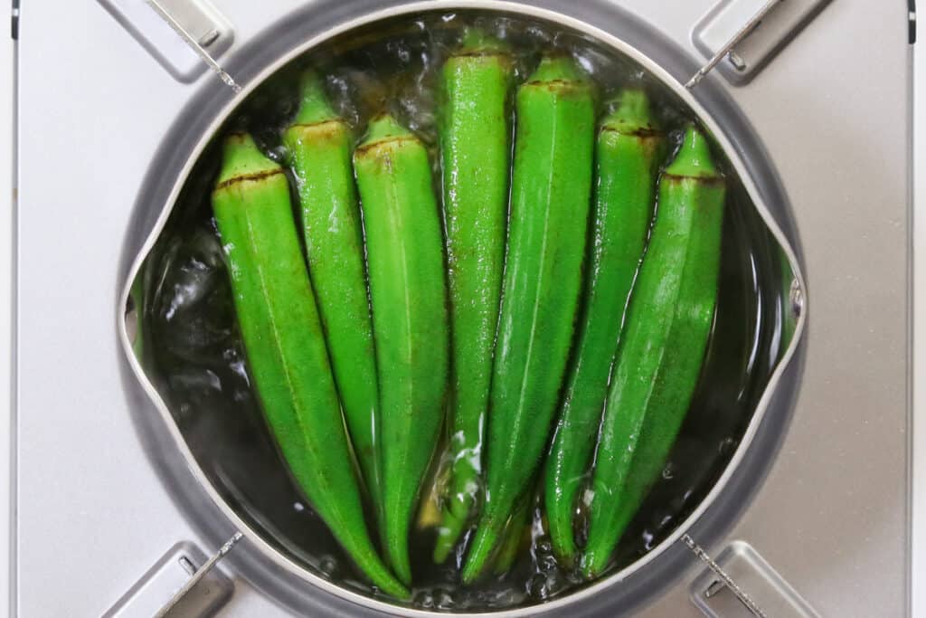 Okra Okaka-ae (Tossed with Bonito Flakes and Soy Sauce) - Umami Pot