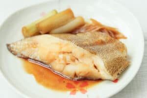 Sakana no Nitsuke (Japanese Simmered Fish) - Umami Pot