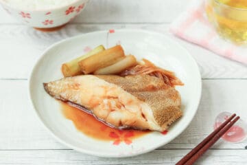 Sakana no Nitsuke (Japanese Simmered Fish) - Umami Pot
