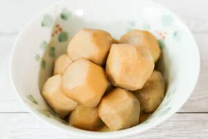 Satoimo no Nikorogashi (Simmered Taro) - Umami Pot