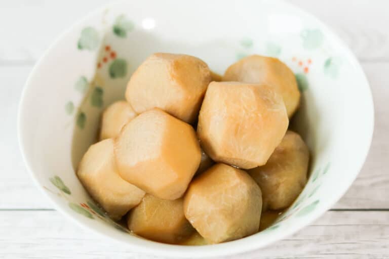 Satoimo no Nikorogashi (Simmered Taro) - Umami Pot