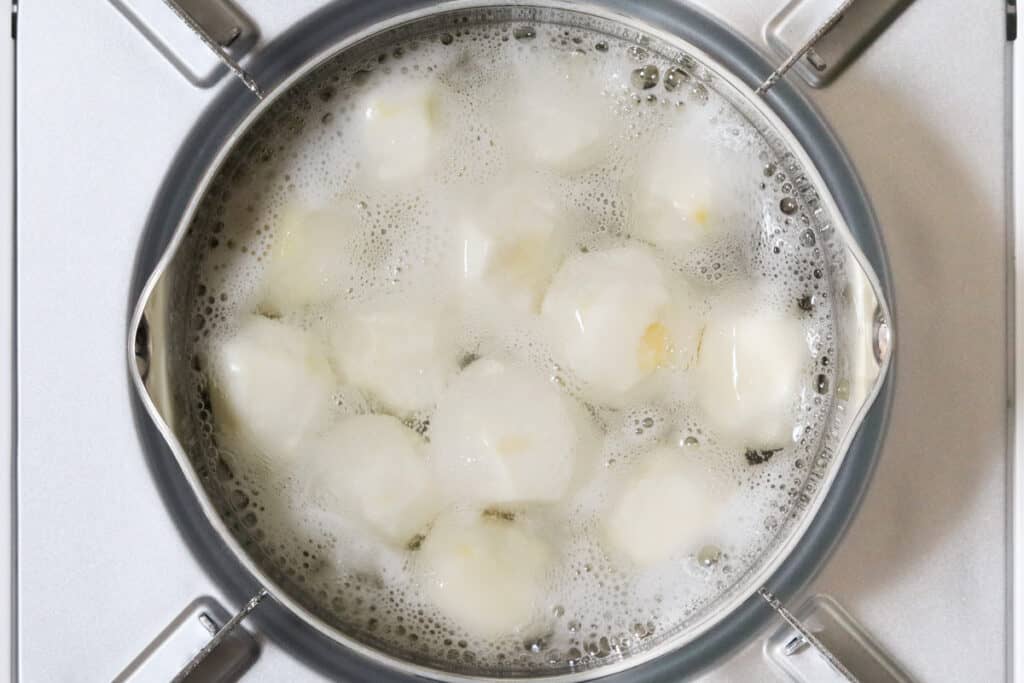 Satoimo no Nikorogashi (Simmered Taro) - Umami Pot