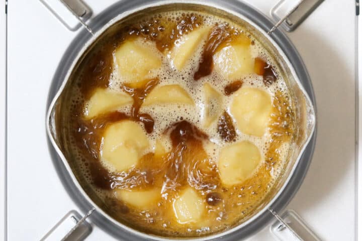 Satoimo no Nikorogashi (Simmered Taro) - Umami Pot