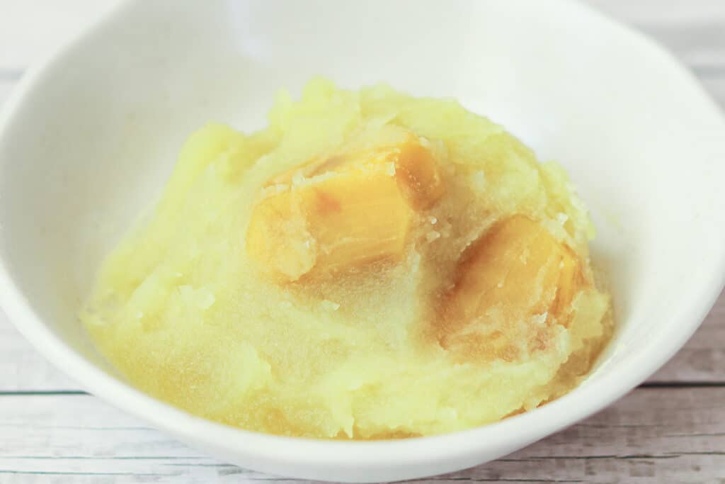 Kuri Kinton (Pureed Sweet Potatoes with Candied Chestnuts) - Umami Pot