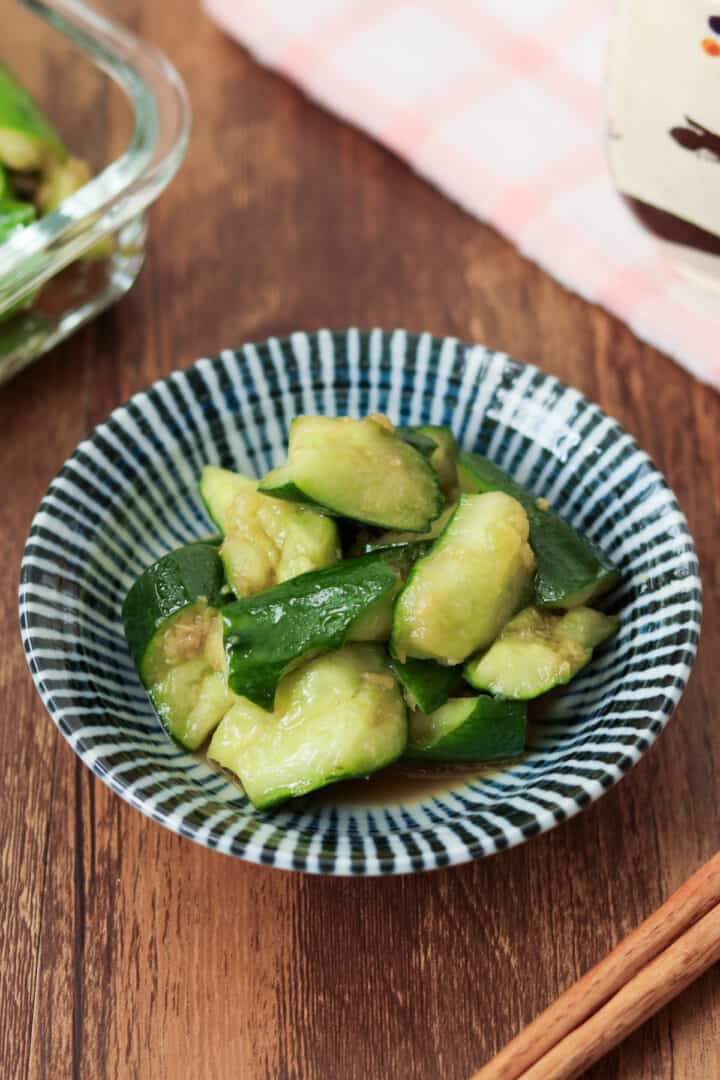 Tataki Kyuri (Japanese Smashed Cucumber Salad) - Umami Pot