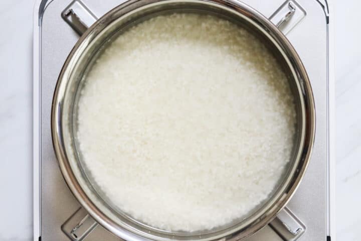 How to Cook Perfect Japanese Rice on the Stove - Umami Pot