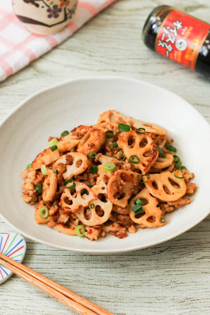 Stir-Fried Lotus Root and Ground Meat with Oyster Sauce - Umami Pot