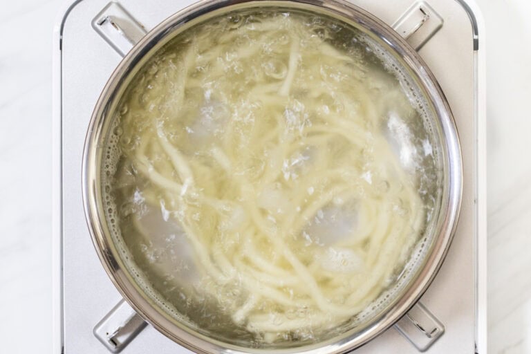 Tamago-Toji Udon (Egg Drop Udon Noodle Soup) - Umami Pot