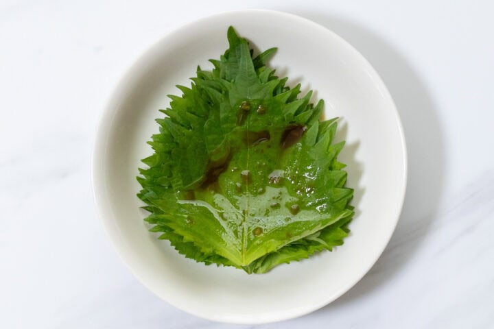 Japanese Pickled Shiso (Perilla) Leaves in Soy Sauce - Umami Pot
