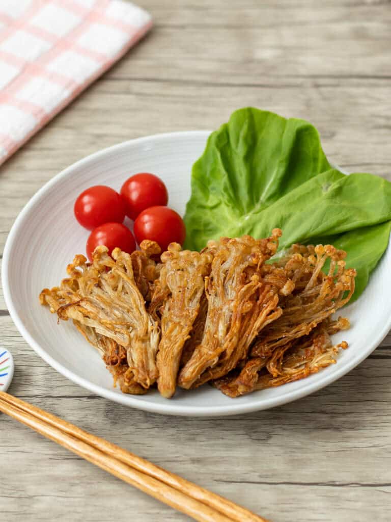 Karikari Enoki (Crispy Japanese Enoki Mushrooms) - Umami Pot