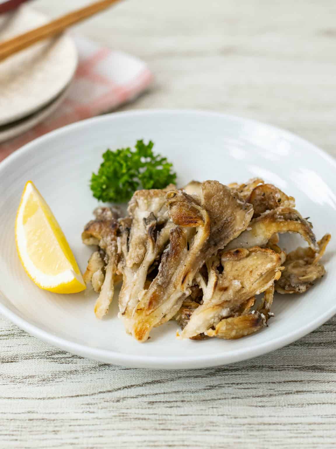 Karikari Maitake (Crispy Japanese Maitake Mushrooms) - Umami Pot