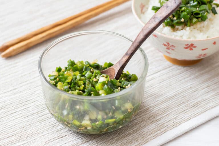 Japanese Savory Pickled Green Onions (Scallions) - Umami Pot