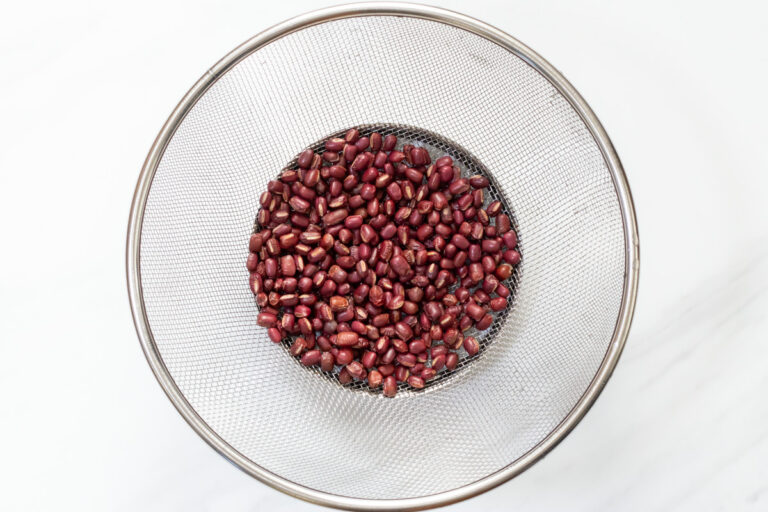 Traditional-Style Sekihan (Japanese Red Rice with Adzuki Beans) - Umami Pot