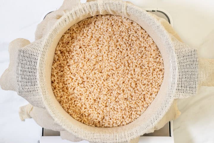 Traditional-Style Sekihan (Japanese Red Rice with Adzuki Beans) - Umami Pot