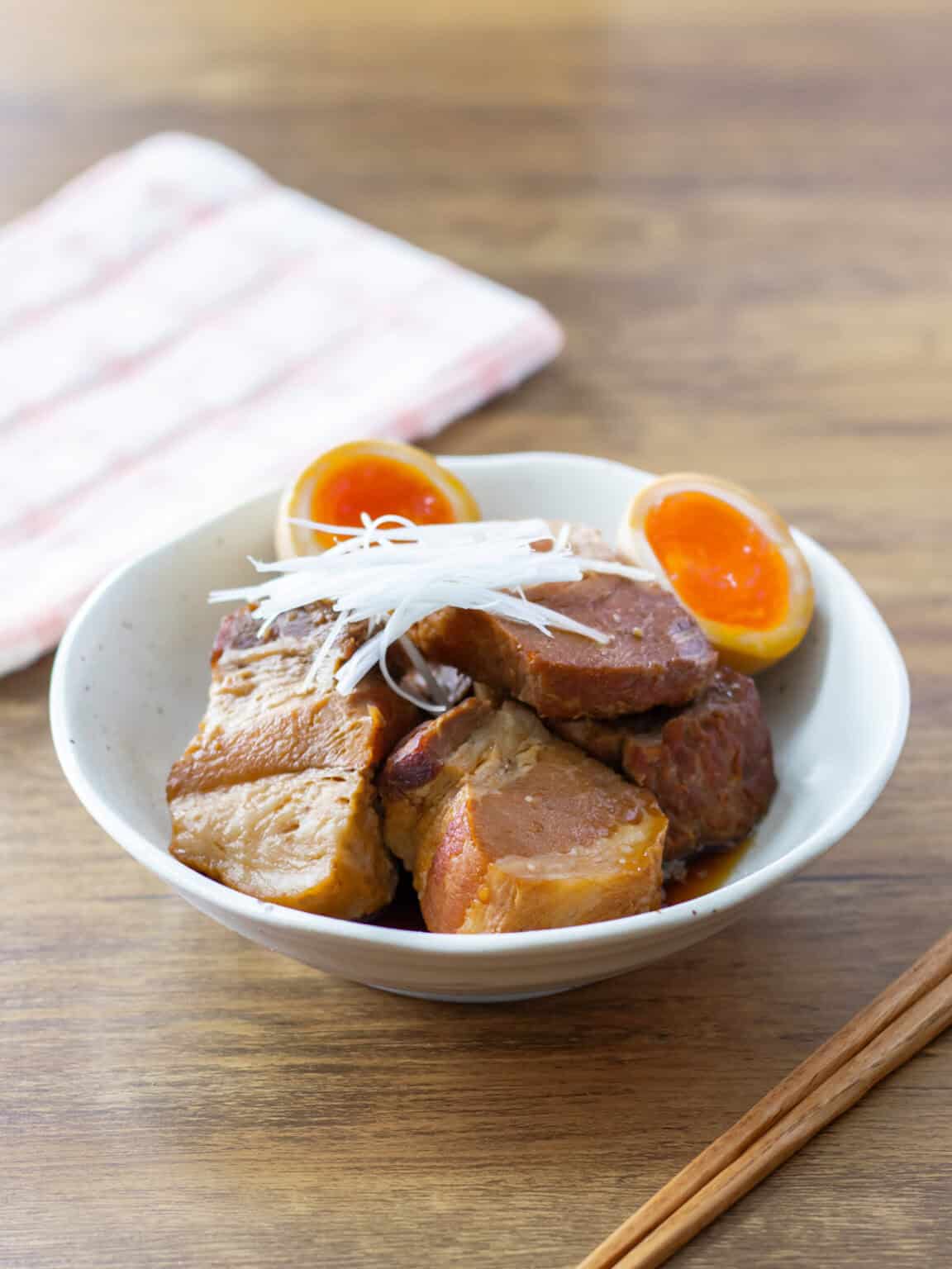 Buta no Kakuni (Japanese Simmered Pork Belly) - Umami Pot