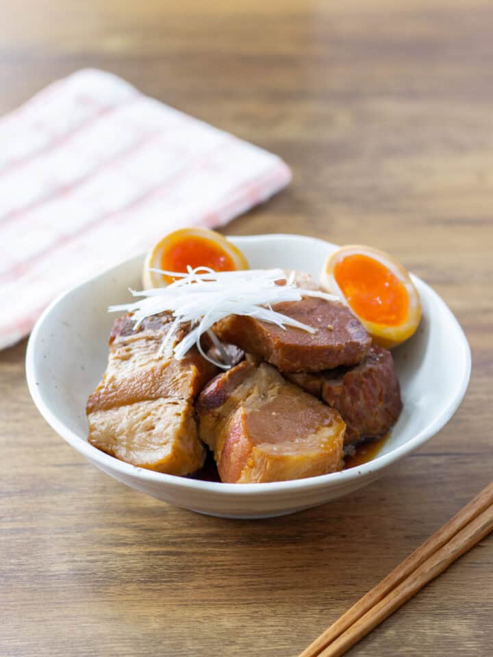 Buta no Kakuni (Japanese Simmered Pork Belly) - Umami Pot