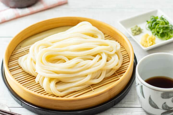 Zaru Udon (Cold Udon Noodles with Dipping Sauce) - Umami Pot